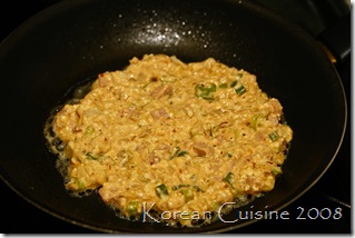 Korean Cuisine: Kimchi Jun - Korean Style Kimchi Pancakes - (김치전)